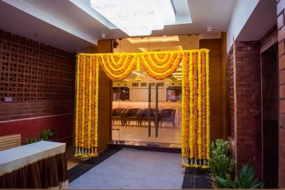 Marigold Entrance Gate Decoration (7x10 ft) - Shiva Floral & Wholesale ...
